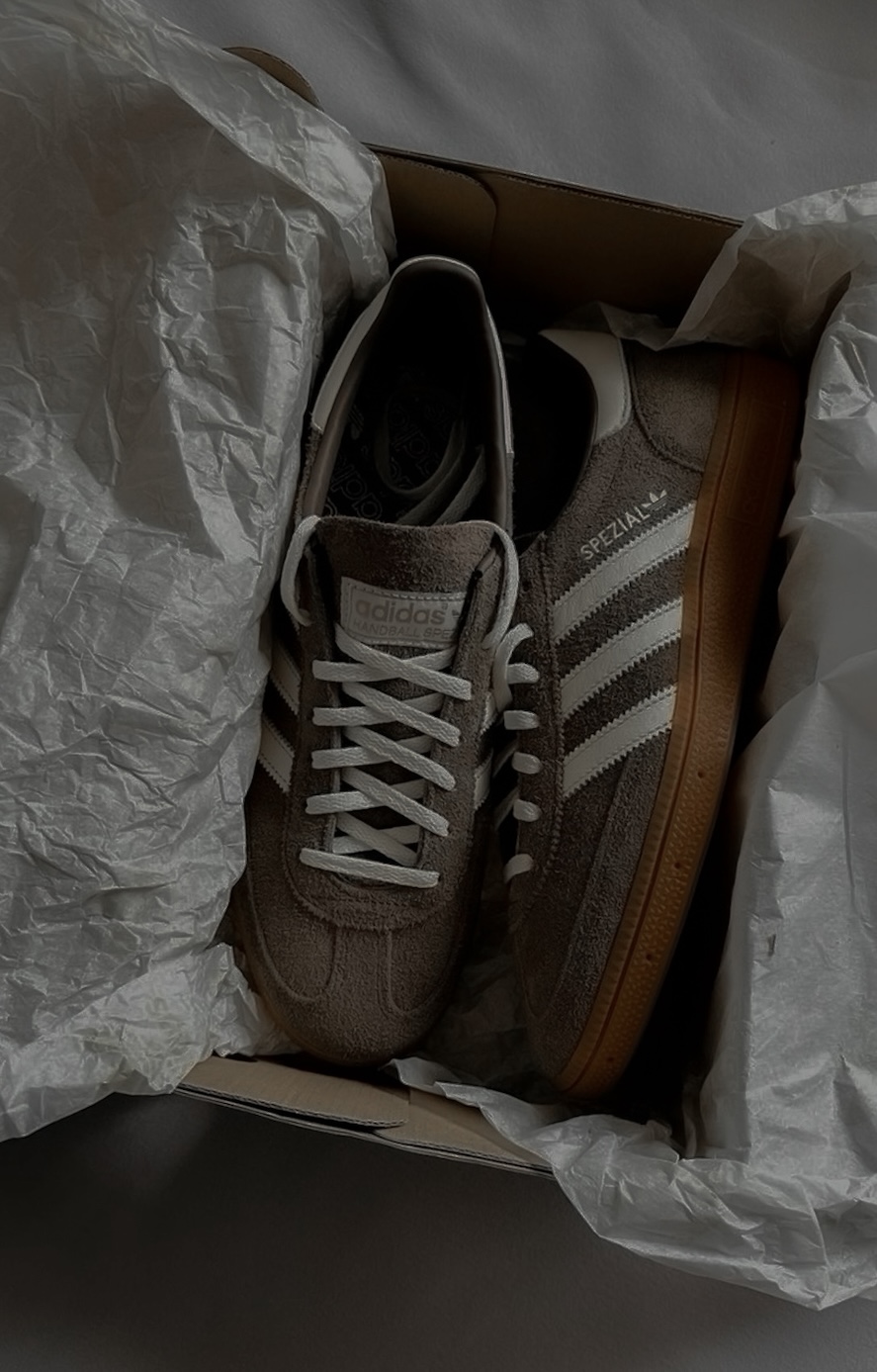 17 Smart Ideas How to Wear Adidas Sambas - Calm Style by Amber